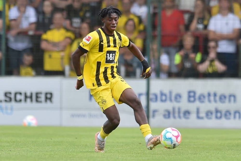 Ultimate list of left-back wonderkids to sign in FM24 💪